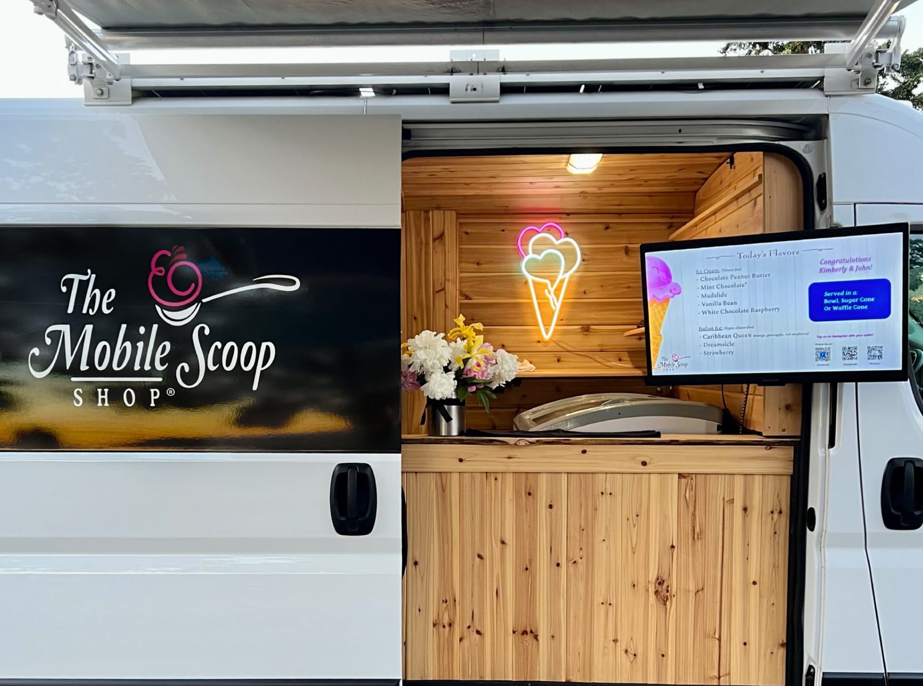 Best Food Trucks | Tux - The Mobile Scoop Shop