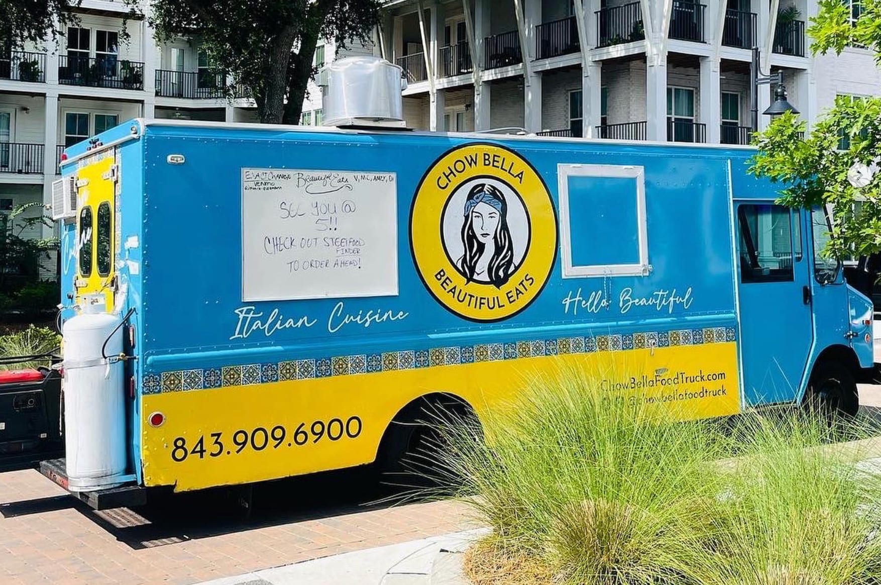 Best Food Trucks | Chow Bella