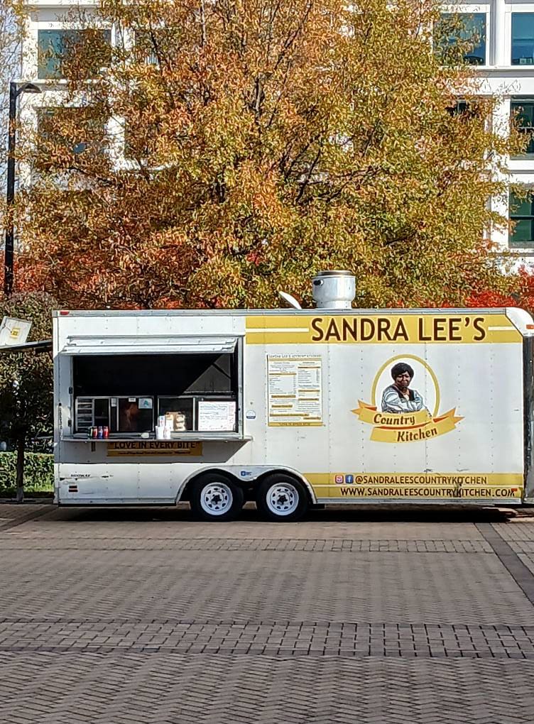 Best Food Trucks | Sandra Lee's Country Kitchen
